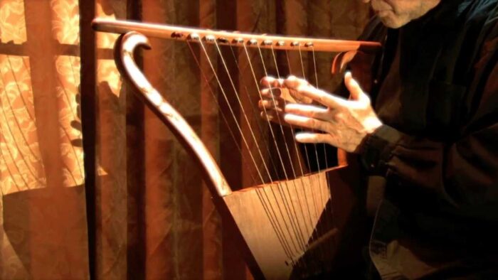 What Is the Difference Between a Harp and a Lyre? - Butterfly Labs