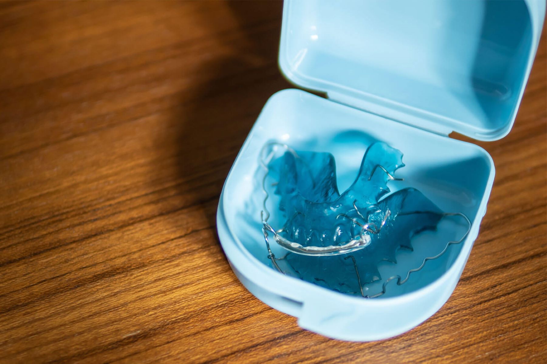 How to Properly Care for Orthodontic Retainers - Butterfly Labs
