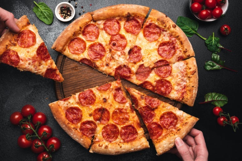 Egemen Mustafa Şener: Transforming Ordinary Pizza into Art. 7 Mind ...